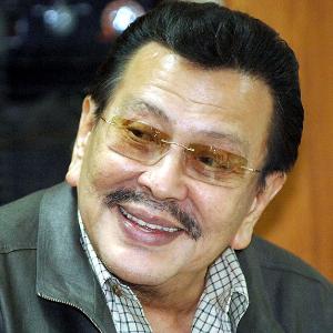 Joseph Estrada - Biography, Age, Birthday, Chinese Zodiac & Facts