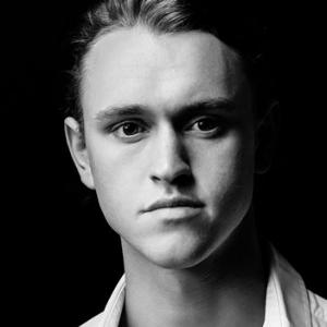 February 5, Famous Birthdays, Zodiac Sign, What happend on