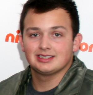 Famous people and celebrities born in 1996 | TakeMeBack.to