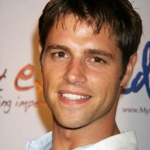 November 05, 1976, What happened that day? | TakeMeBack.to