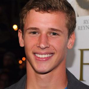 Famous people and celebrities born in 1994 | TakeMeBack.to