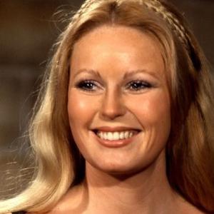 Veronica Carlson - Biography, Age, Birthday, Chinese Zodiac & Facts