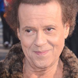 Famous people and celebrities born in 1948 | TakeMeBack.to