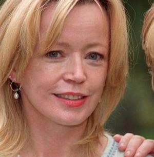 Famous People and Celebrities Who Died in 2012 | TakeMeBack.to